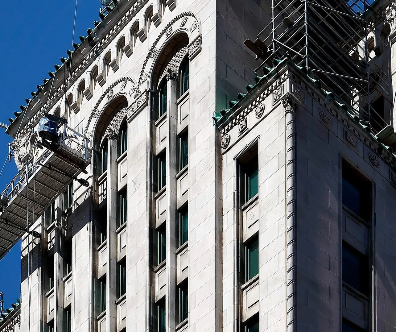 Édifice Dominion square | St | Denis Thompson